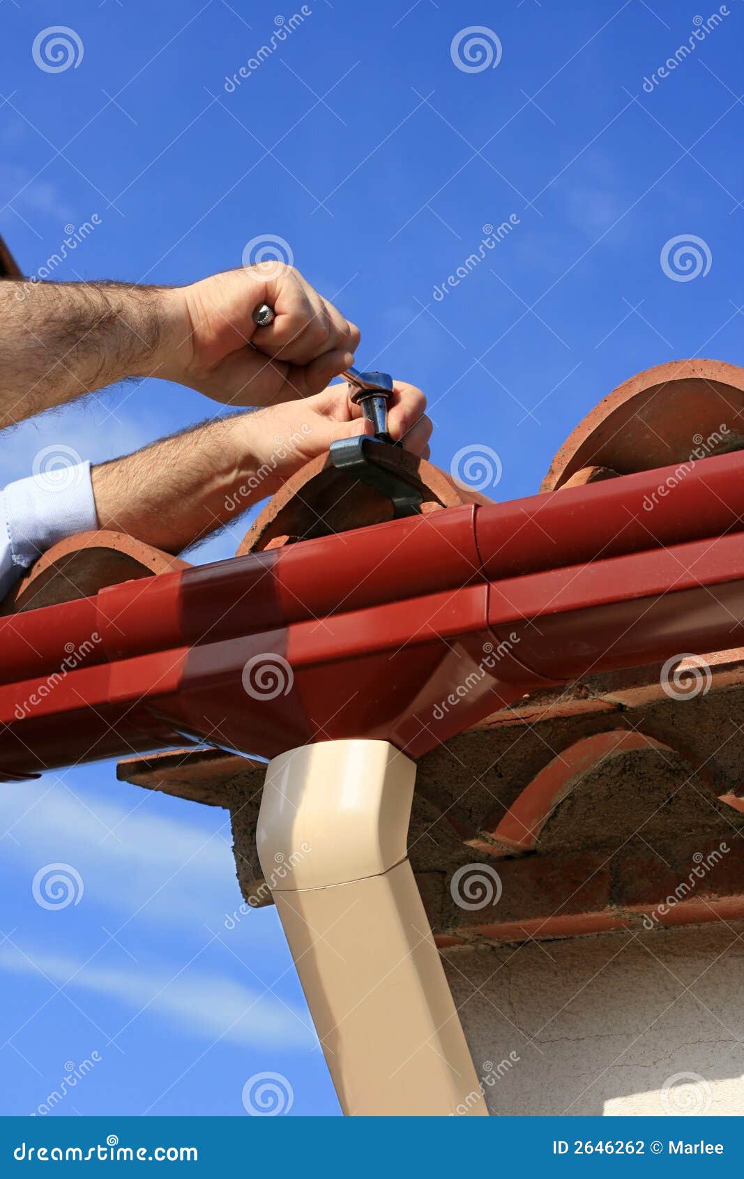 Installing rain gutter stock photo. Image of male, roof - 2646262