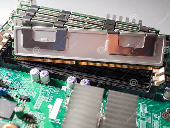 Installing RAM Modules in the Computer Motherboard, Replacing and ...