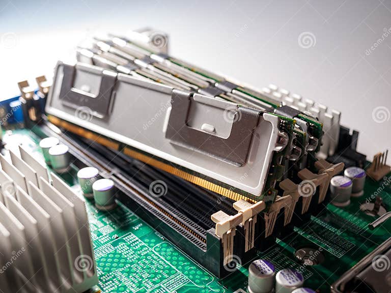 Installing RAM Modules in the Computer Motherboard, Replacing and ...