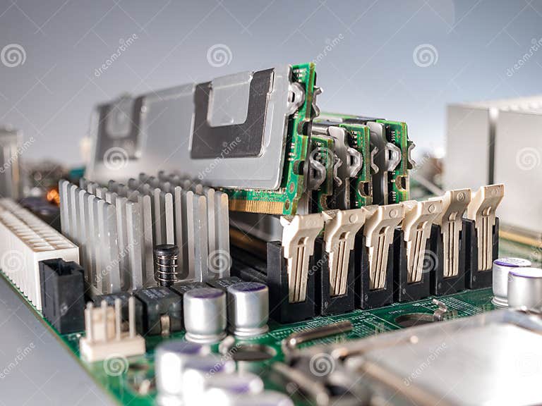 Installing RAM Modules in the Computer Motherboard, Replacing and ...