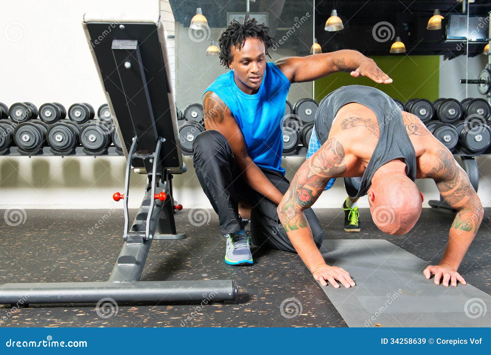 Instructor Personal Que Da Instrucciones Imagen de archivo - Imagen de ...