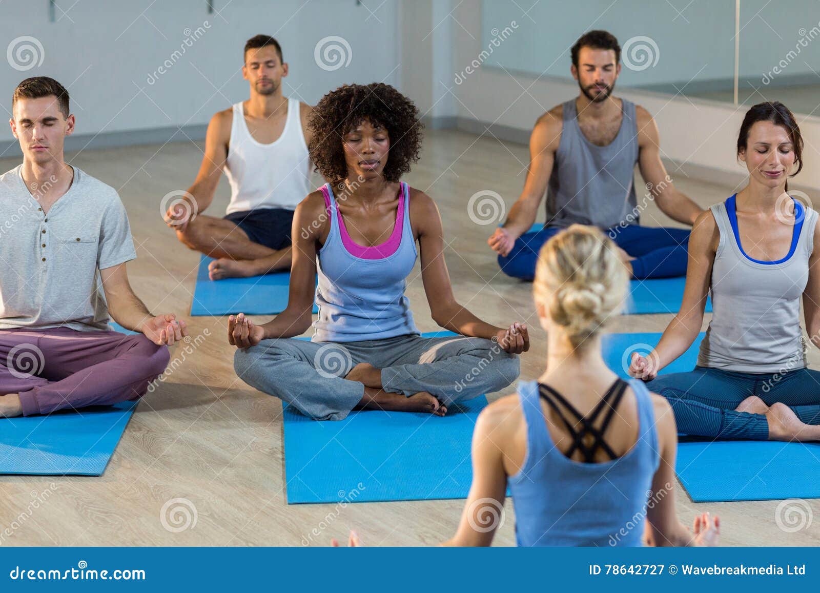 Instructor Taking Yoga Class Stock Image - Image of lifestyle, fitness ...
