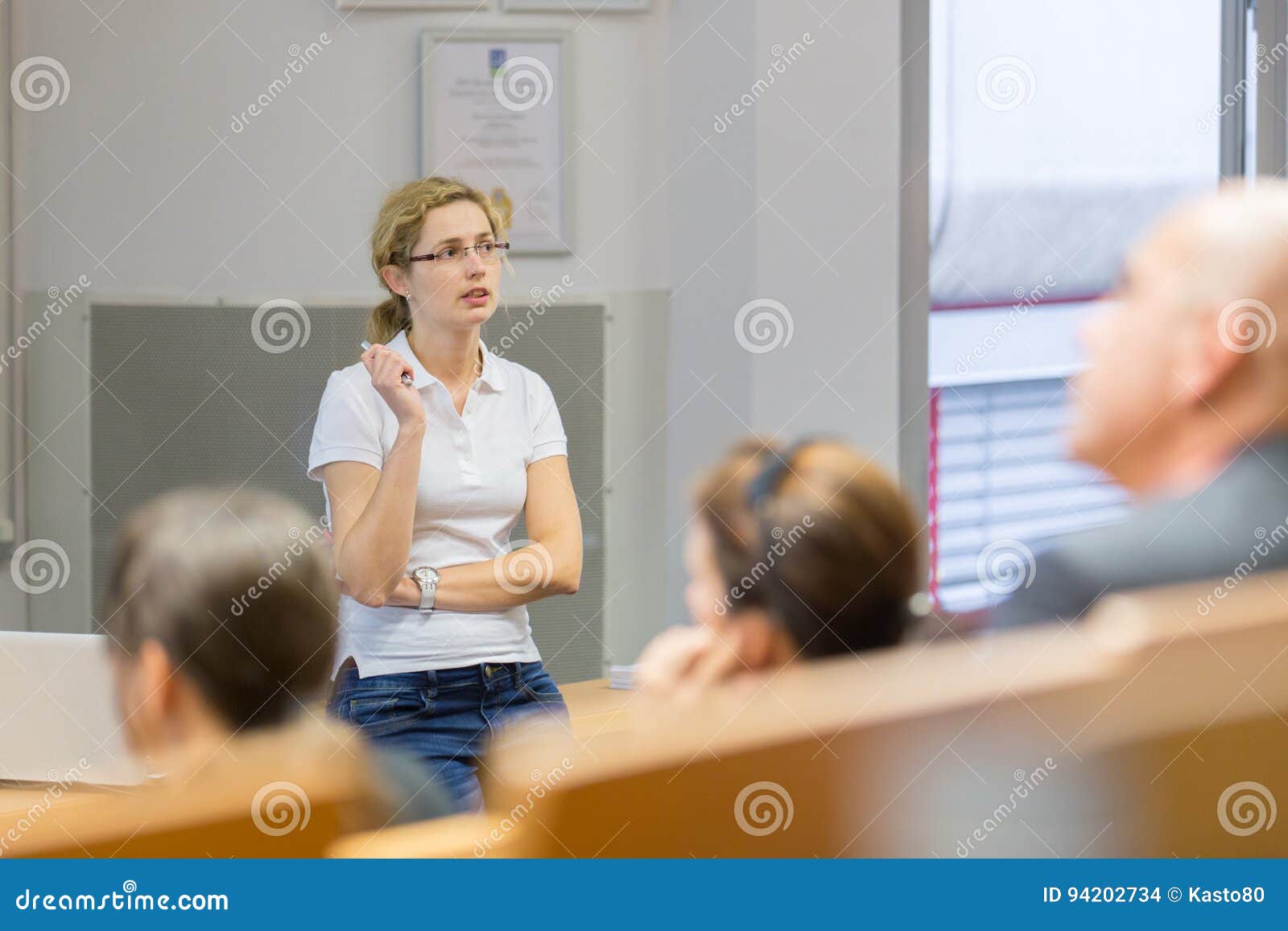 Instructor Teaching First Aid Cardiopulmonary Resuscitation Workshop ...