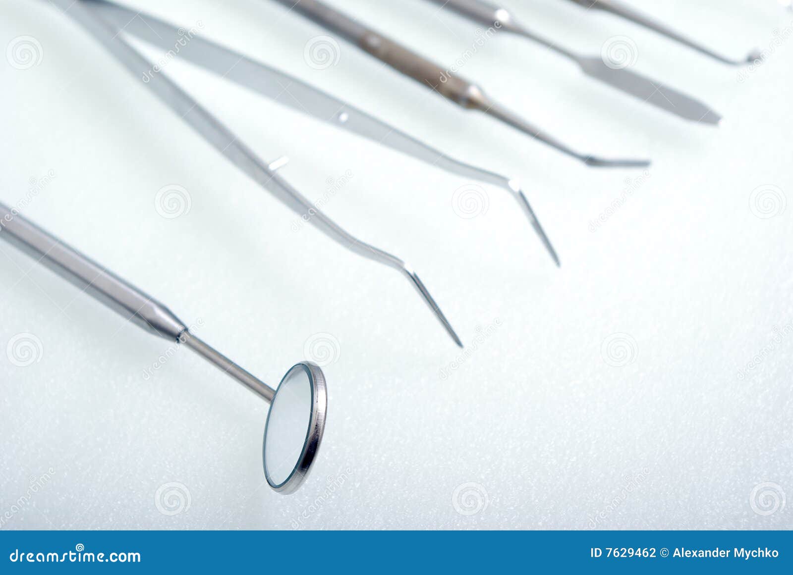 Instrument.c dentaire photo stock. Image du aide, instrument - 7629462