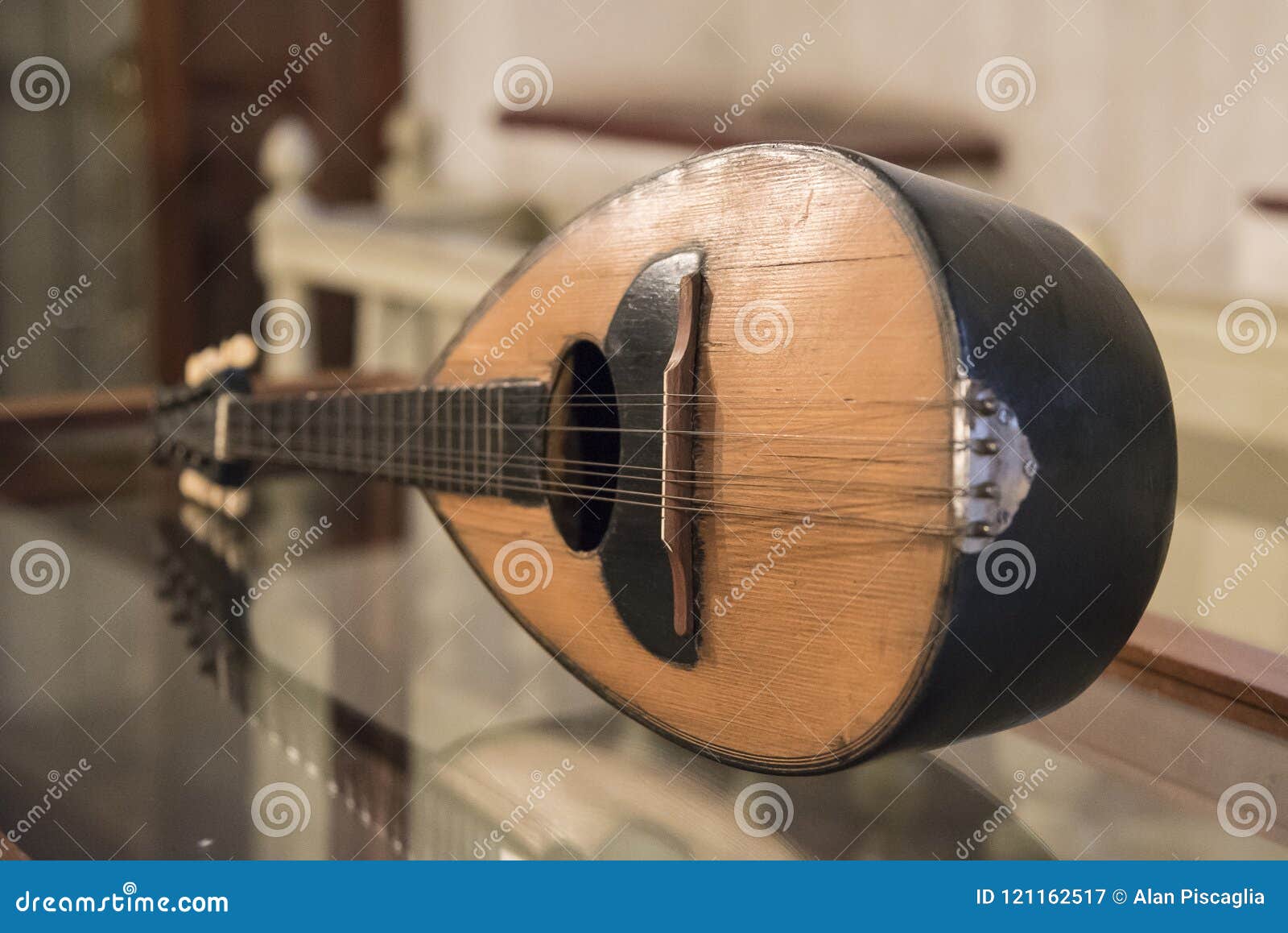 Instrumento Antigo Do Bandolim Imagem de Stock - Imagem de fundo ...