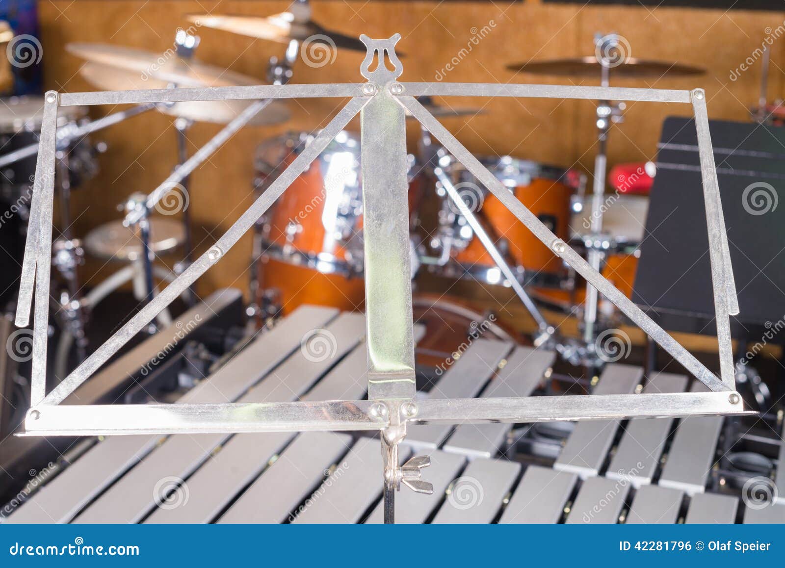 Instrumento de percusión foto de archivo. Imagen de clasificado - 42281796