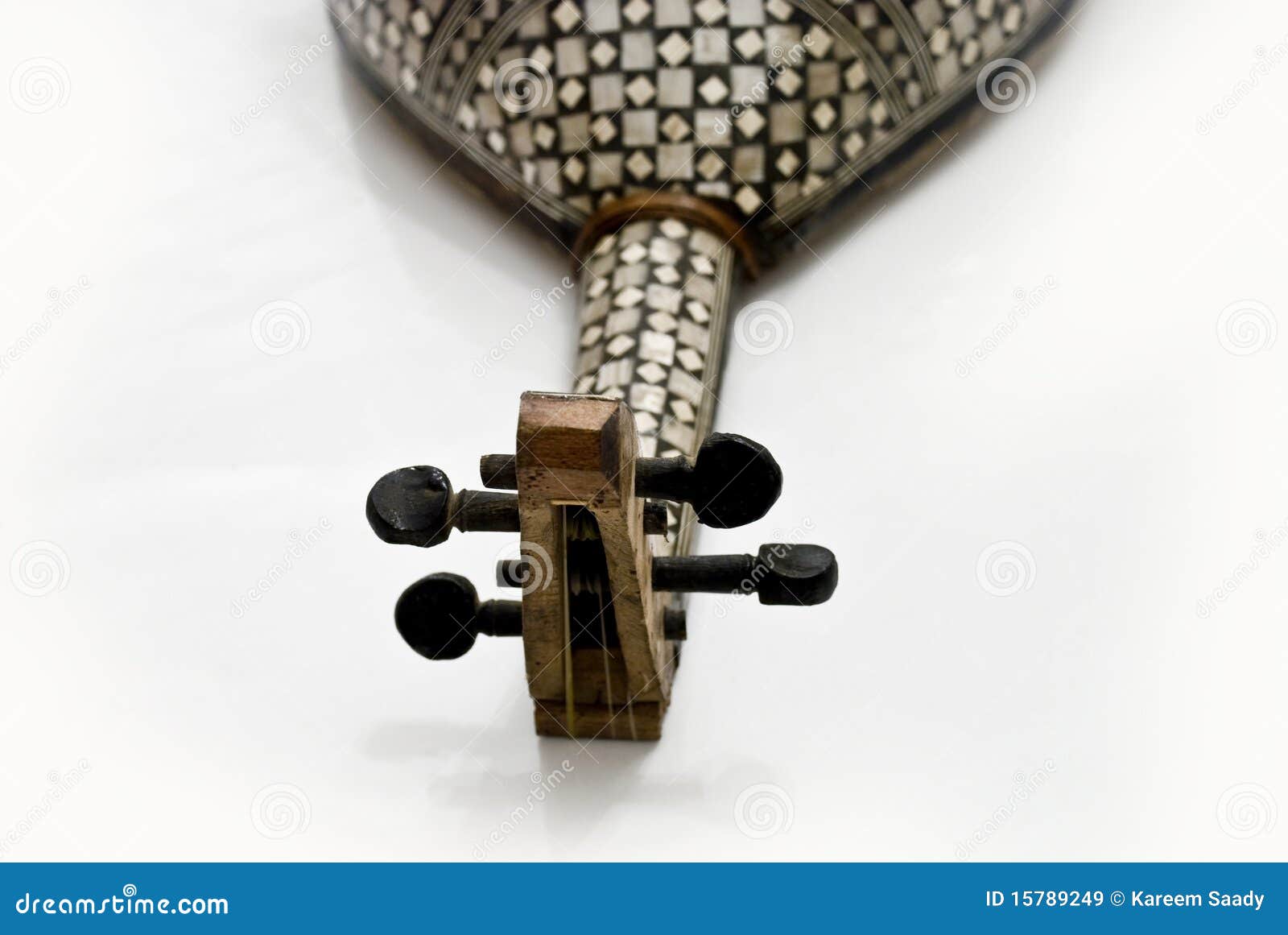 Instrumento musical árabe imagen de archivo. Imagen de madera - 15789249