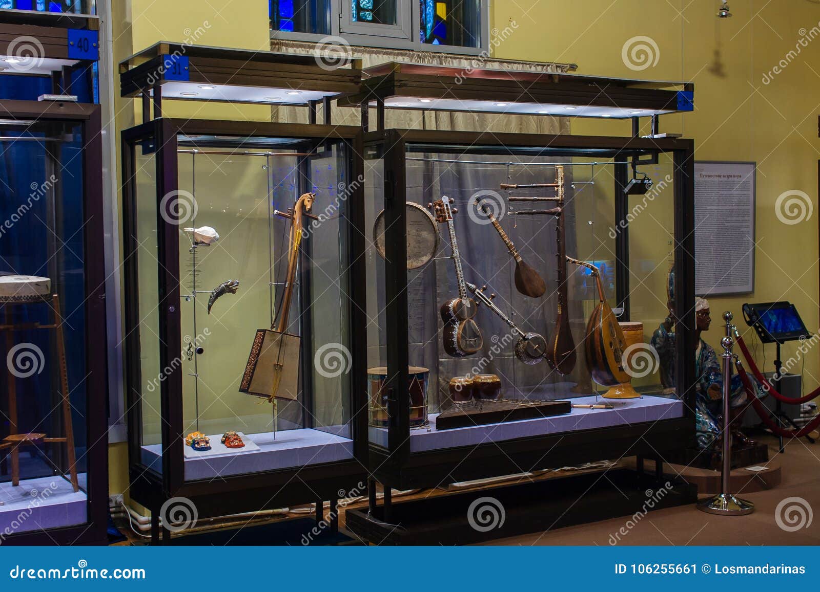 Instrumentos Musicales Antiguos Foto editorial - Imagen de musical ...