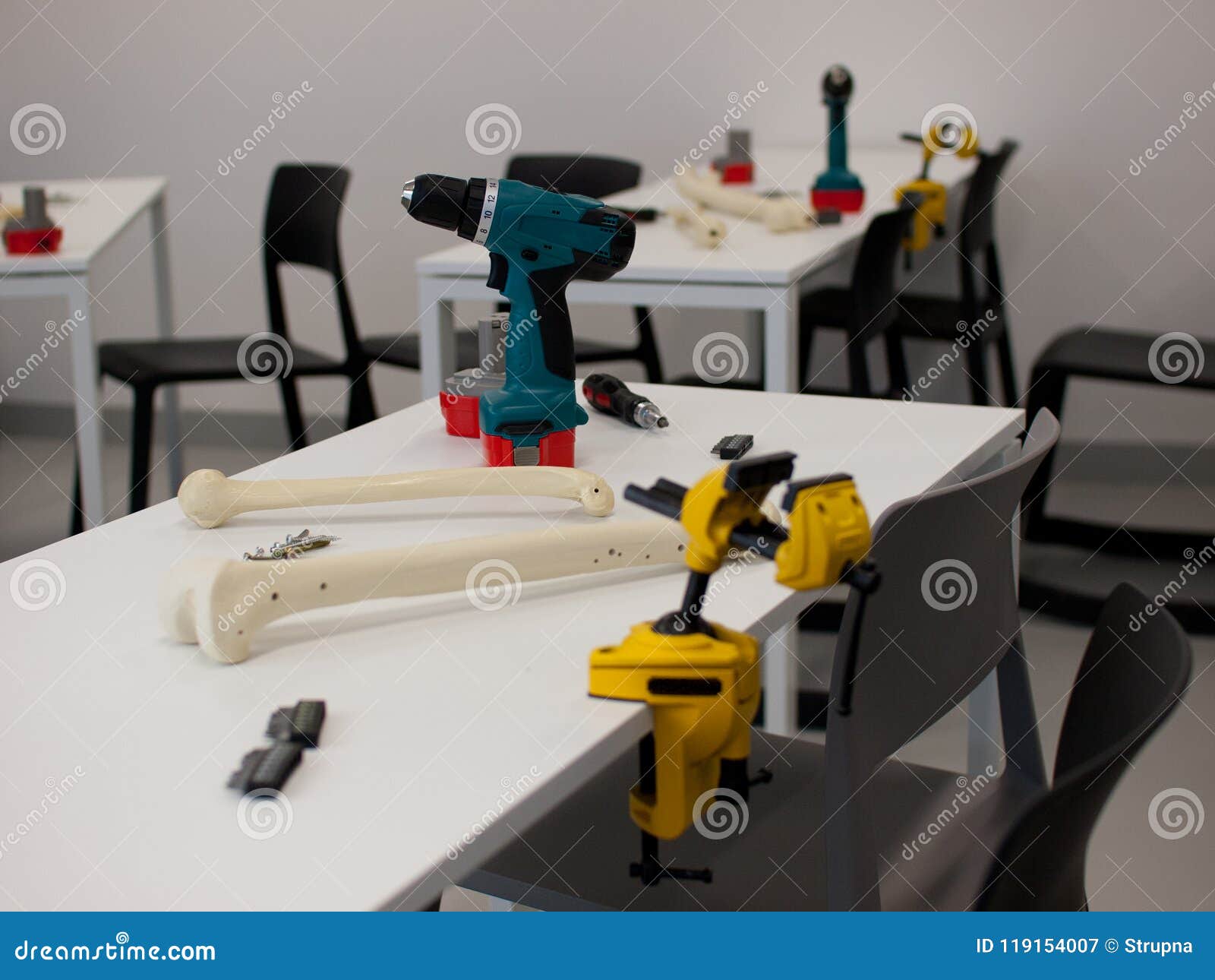 Instruments and Plastic Bones for Orthopedic Surgeries Training Stock ...