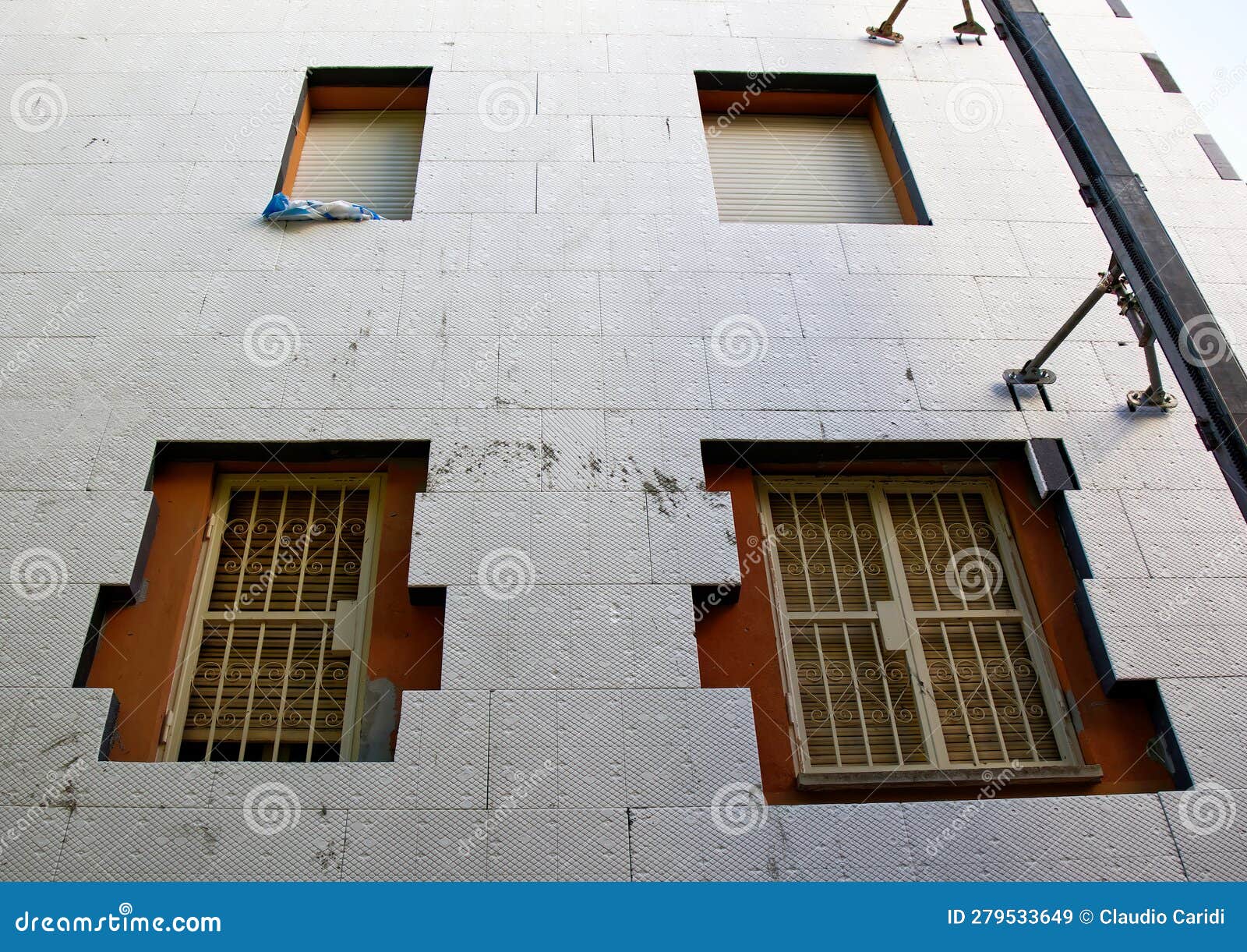 Insulating Panels of Molded Expanded Polystyrene for Construction of ...