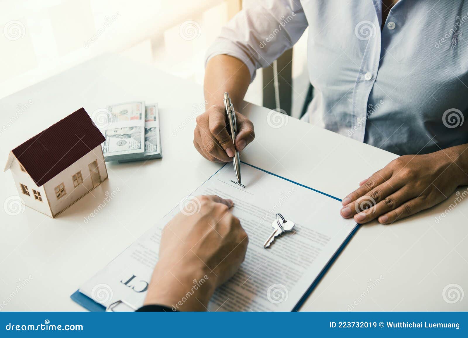 Insurance Brokers are Pointing To Insurance Contract Signing and are ...