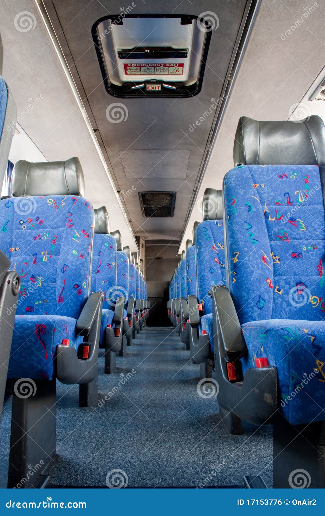 Intérieur de bus photo stock. Image du sortie, courroies - 17153776