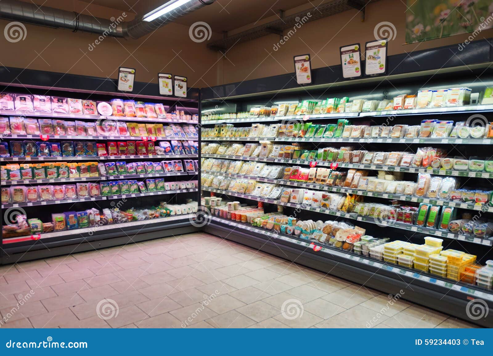 Intérieur de supermarché photo stock éditorial. Image du achats - 59234403