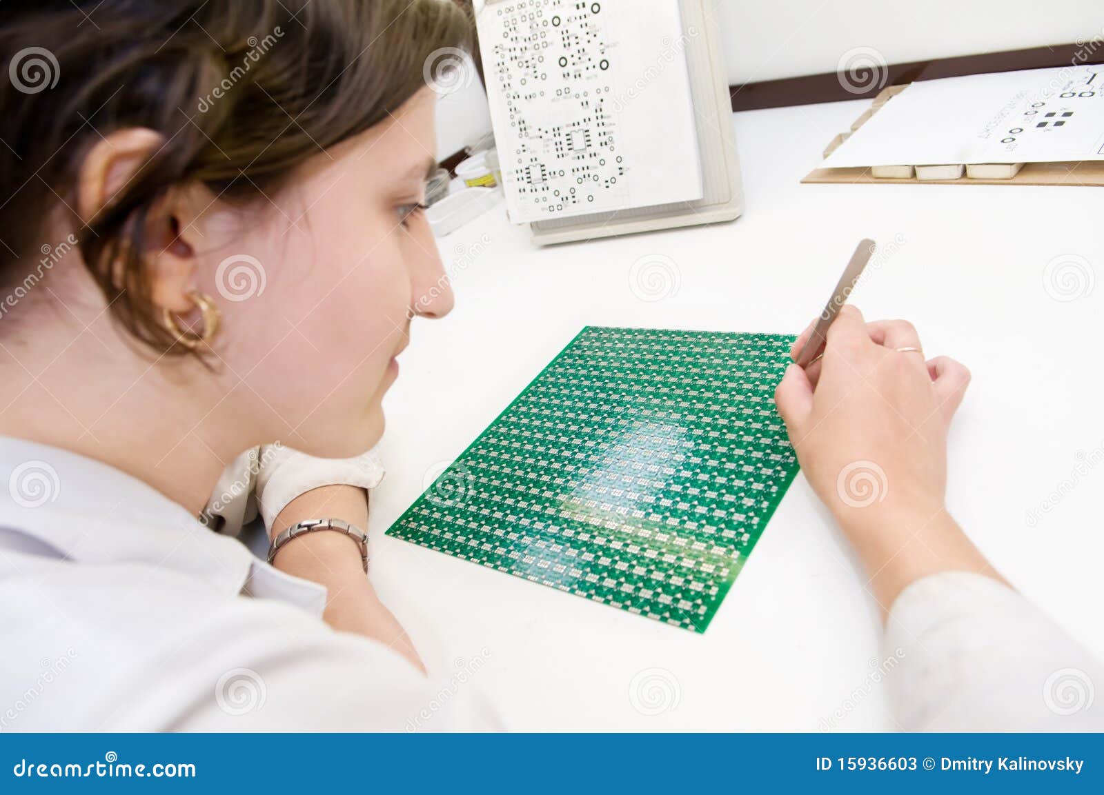 Integrated Microcircuit Chip Worker Stock Image - Image of microcircuit ...