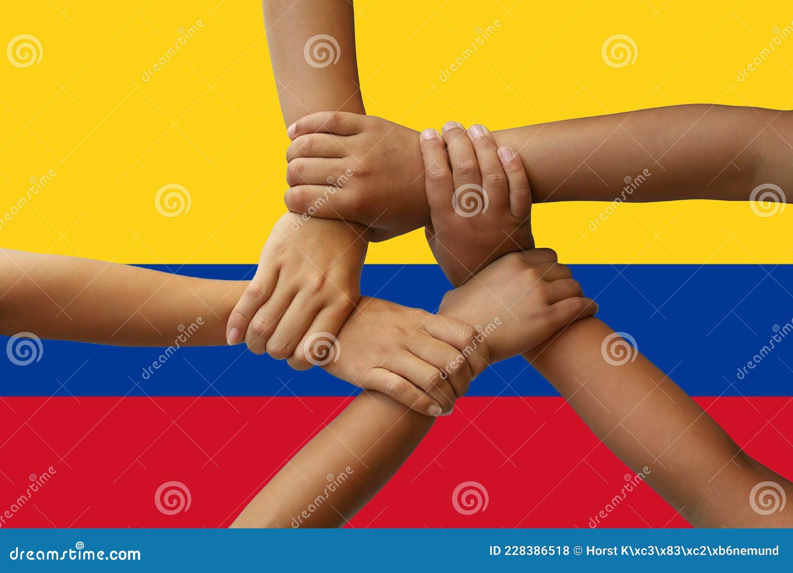 Integration Einer Multikulturellen Gruppe Junger Menschen Unter Der ...