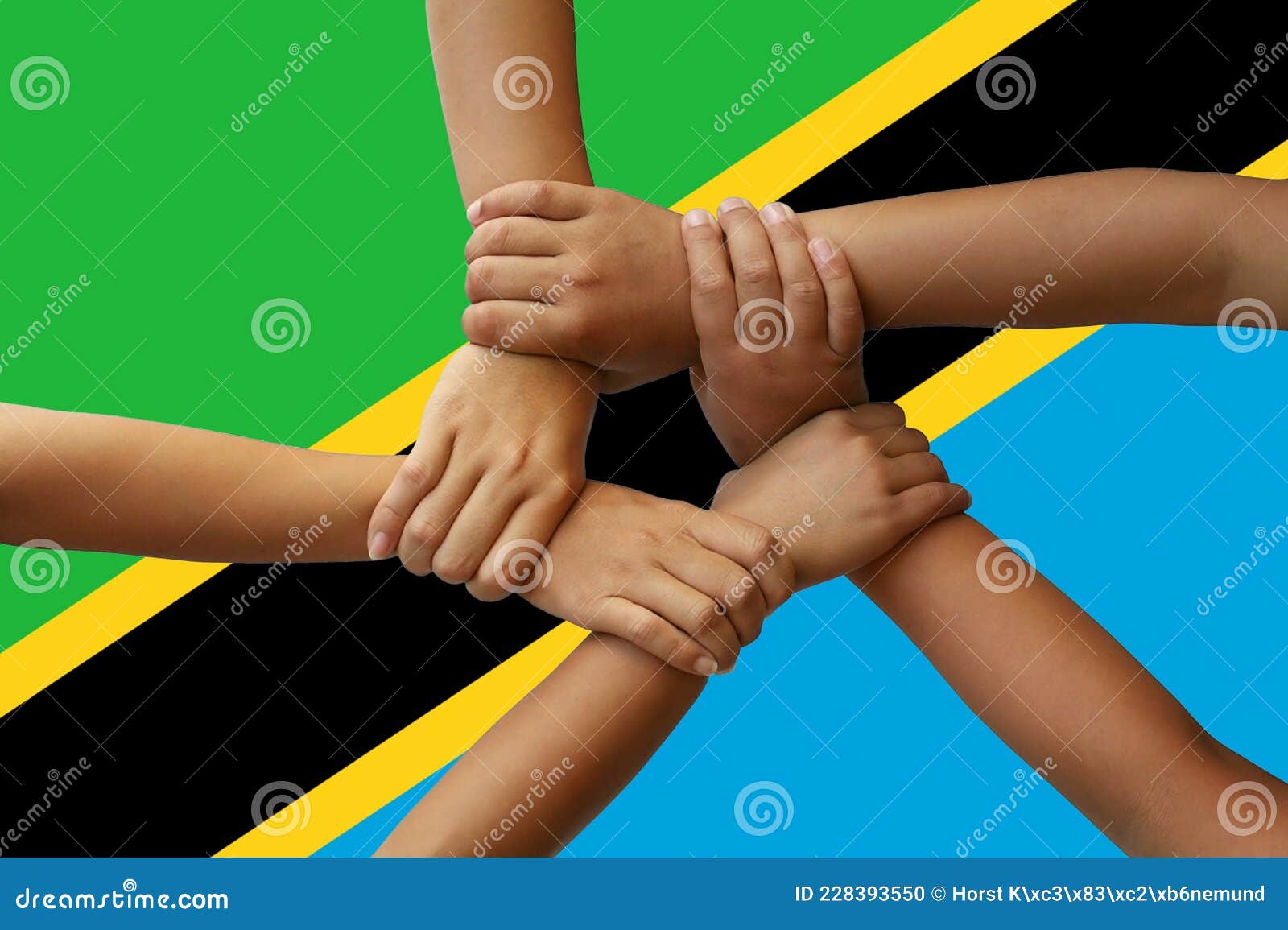 Integration Einer Multikulturellen Gruppe Junger Menschen Unter Der ...