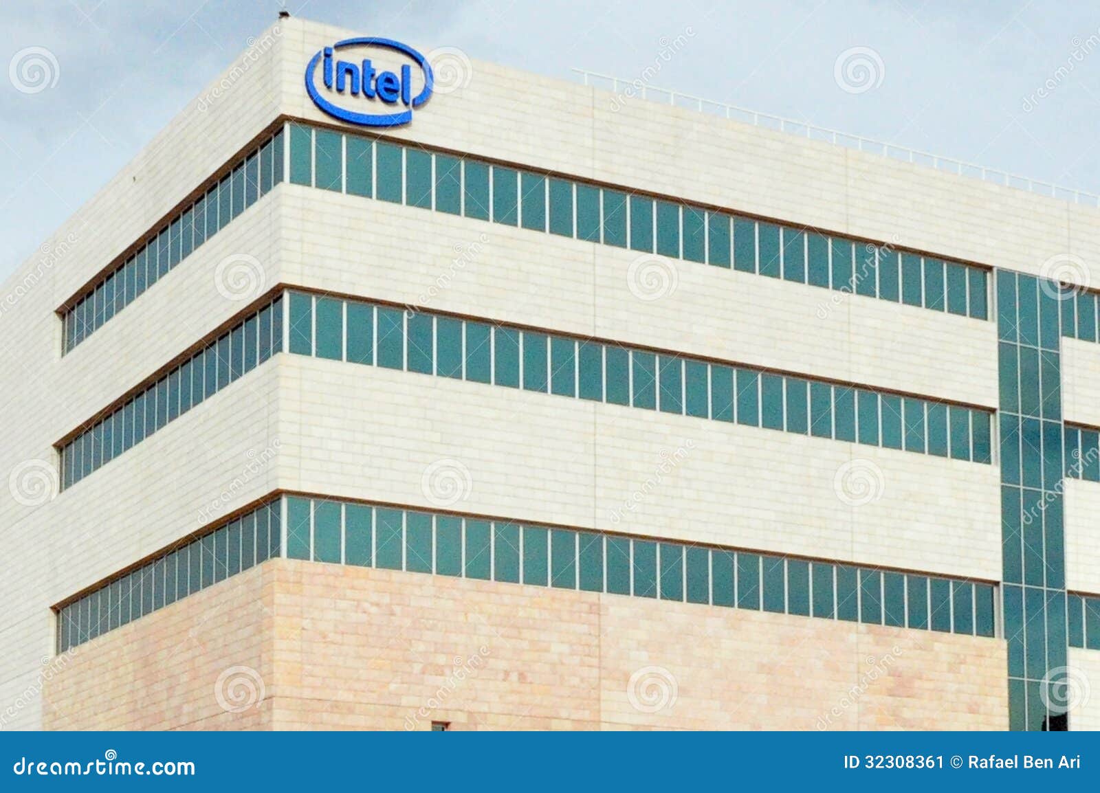 Intel Corporation foto editorial. Imagen de circuito - 32308361
