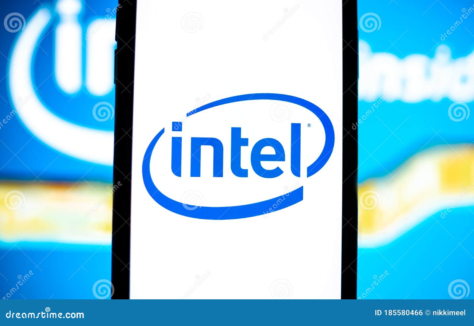 Intel Logo on Smartphone Screen. Editorial Photo - Image of business ...