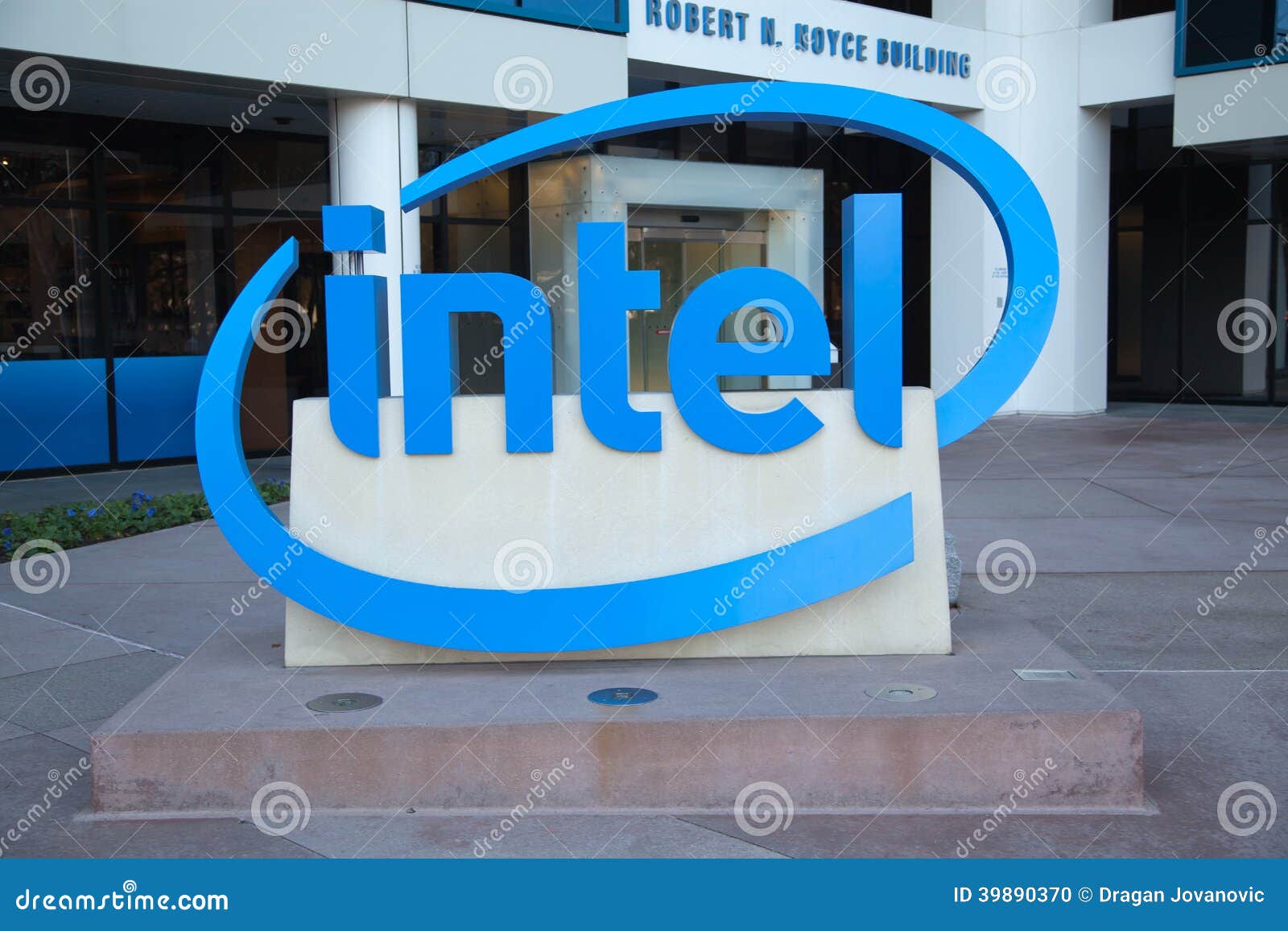 Intel Sign at Corporate Headquarters. Editorial Image - Image of ...