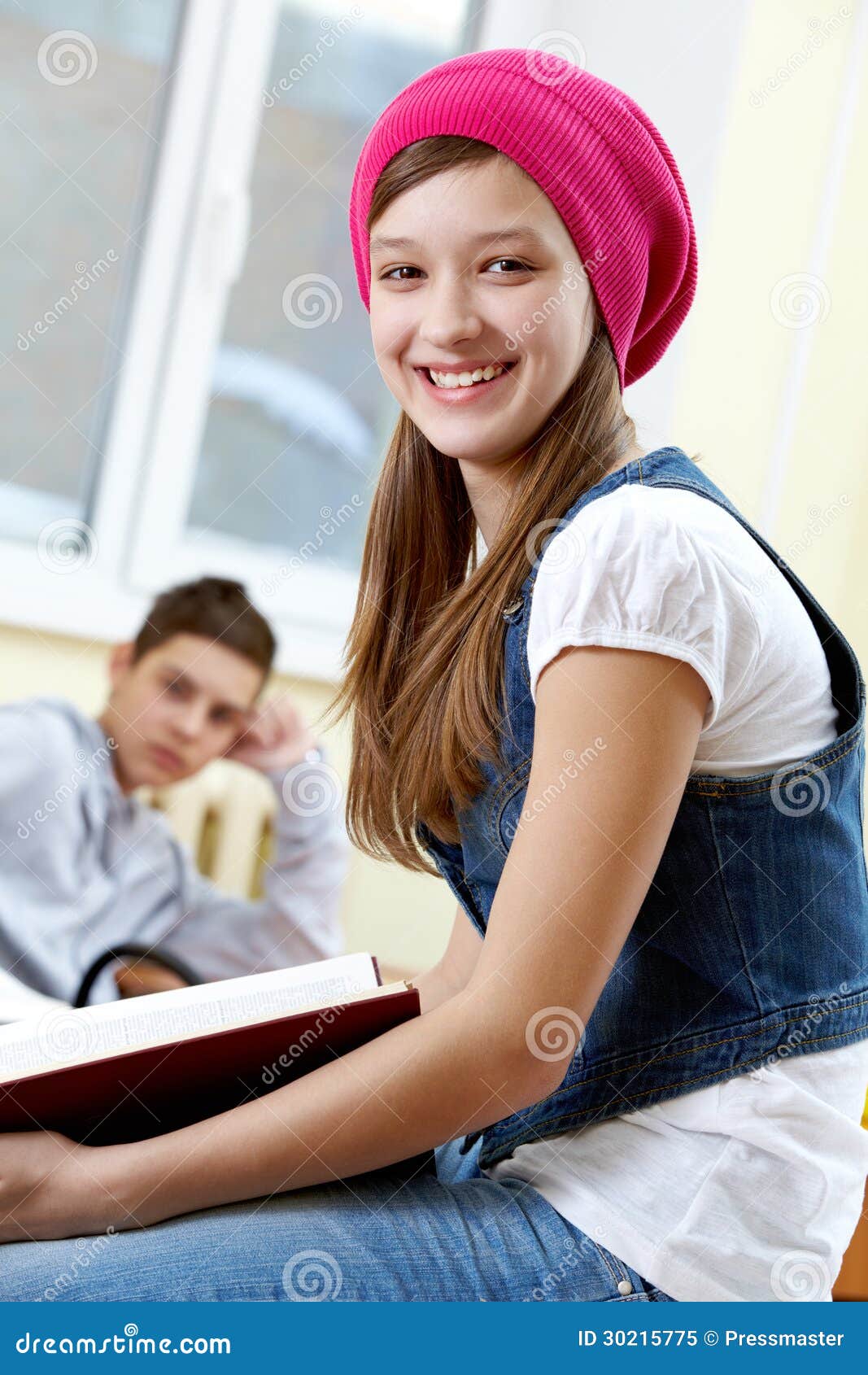 Intelligenter Student stockbild. Bild von lernen, glücklich - 30215775