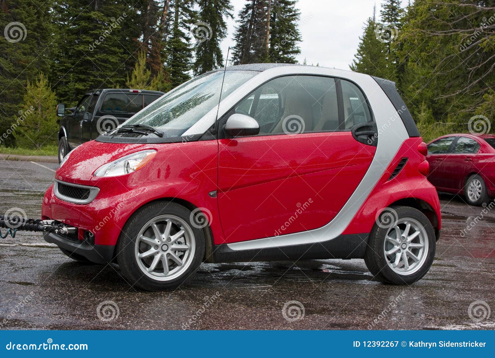 Intelligentes Auto-Neigungs-Kupee 2009 Stockbild - Bild von ökonomisch ...