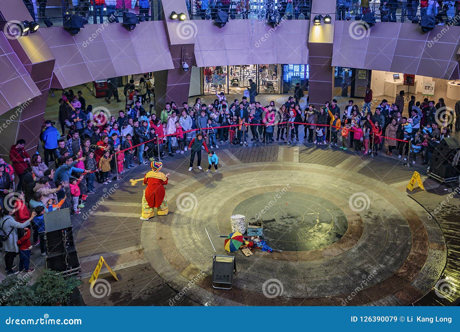 Interactive Performance in the Mall Editorial Stock Image - Image of ...