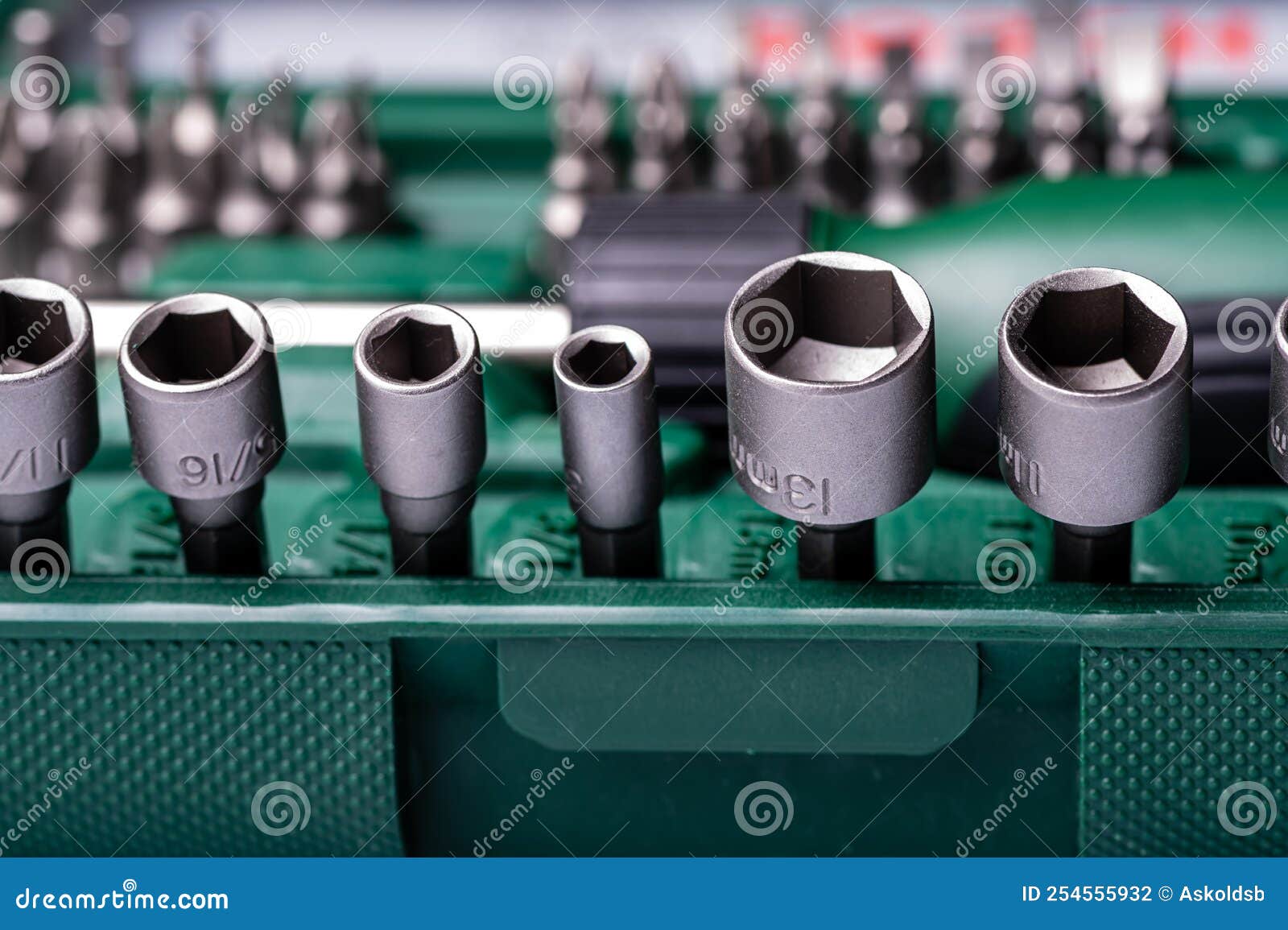 Interchangeable Screwdriver Set with Different Types of Metal Steel ...