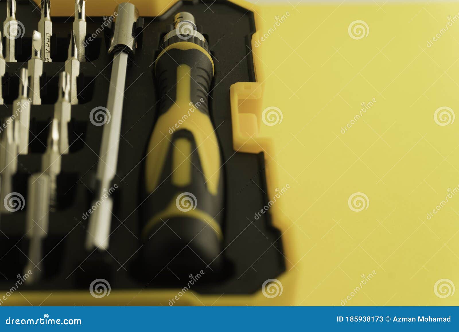 Interchangeable Screwdriver Set with Different Types of Metal Steel ...
