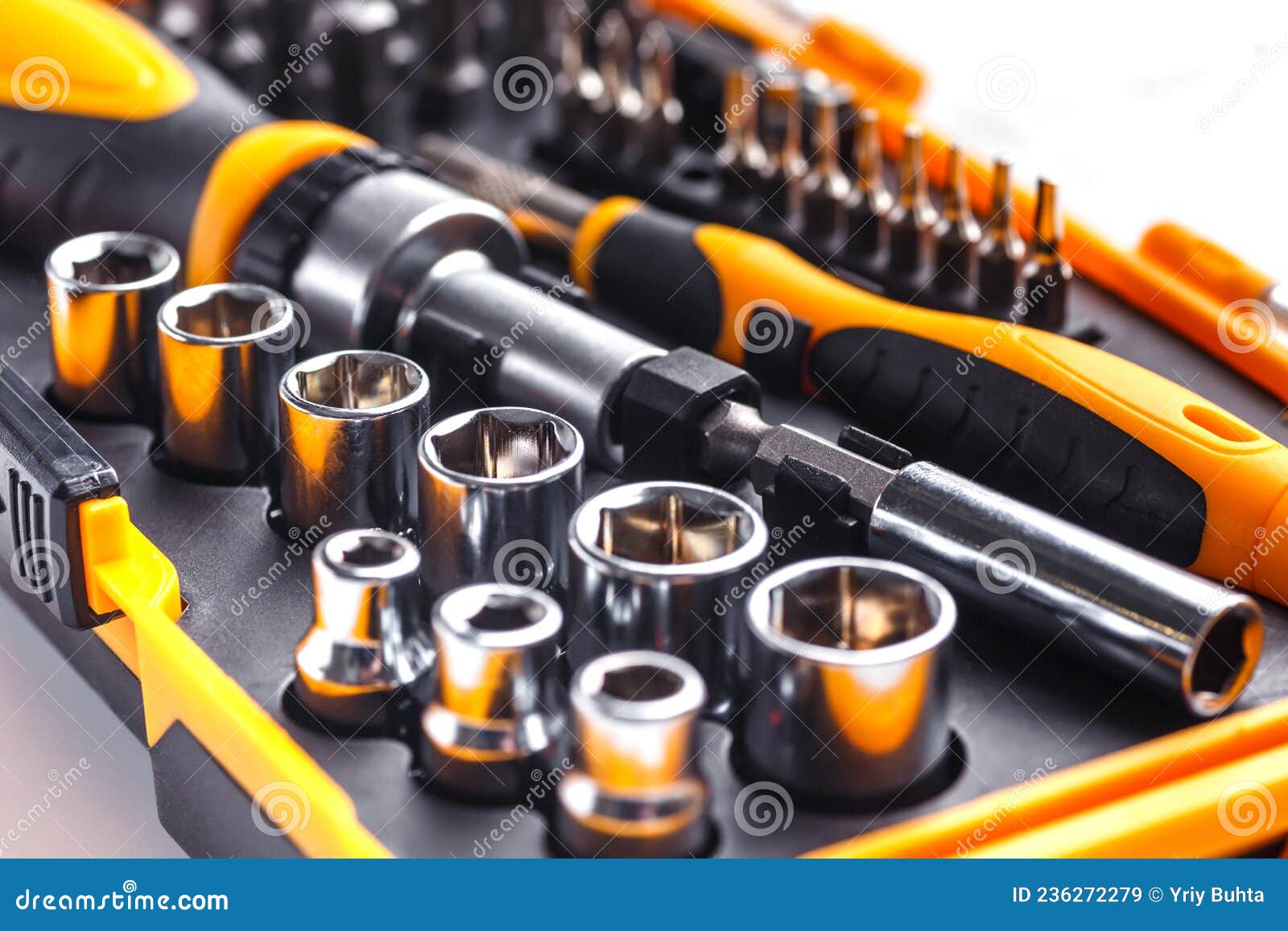 Interchangeable Screwdriver Set with Different Types of Metal Steel ...