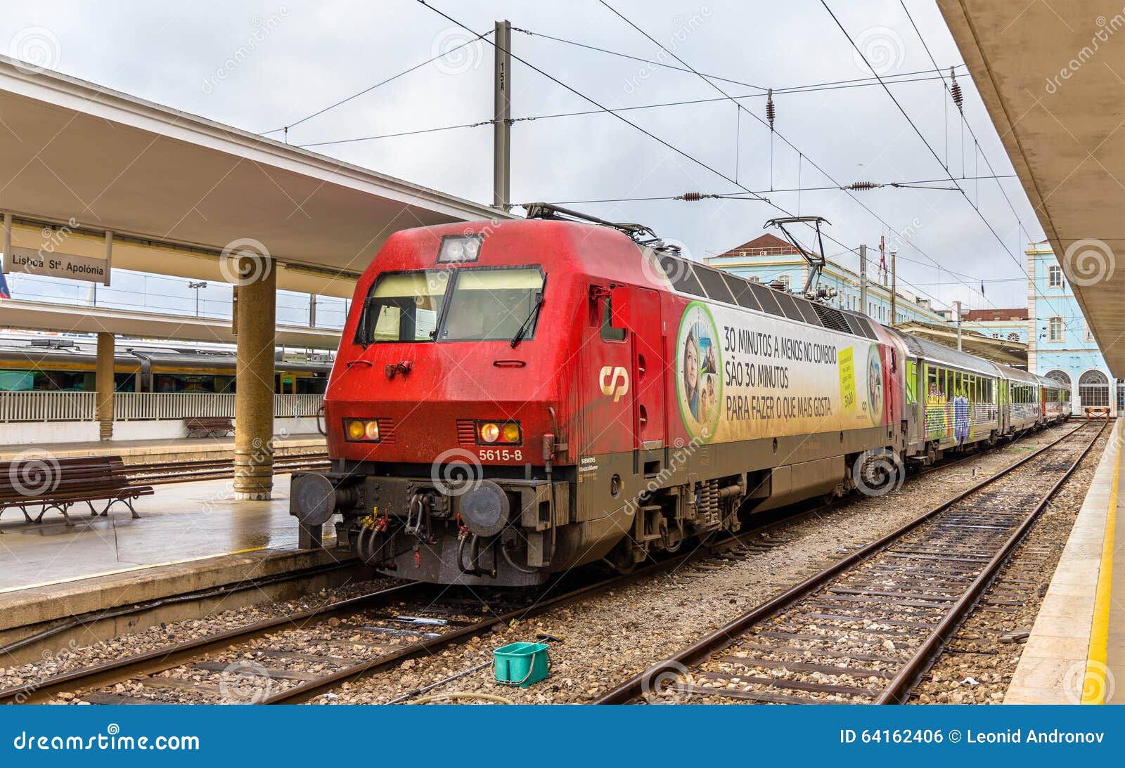 Intercity Train Lisbon - Porto Editorial Photo - Image of apolonia ... Intercity Train Lisbon - Porto Editorial Photo - Image of apolonia ...