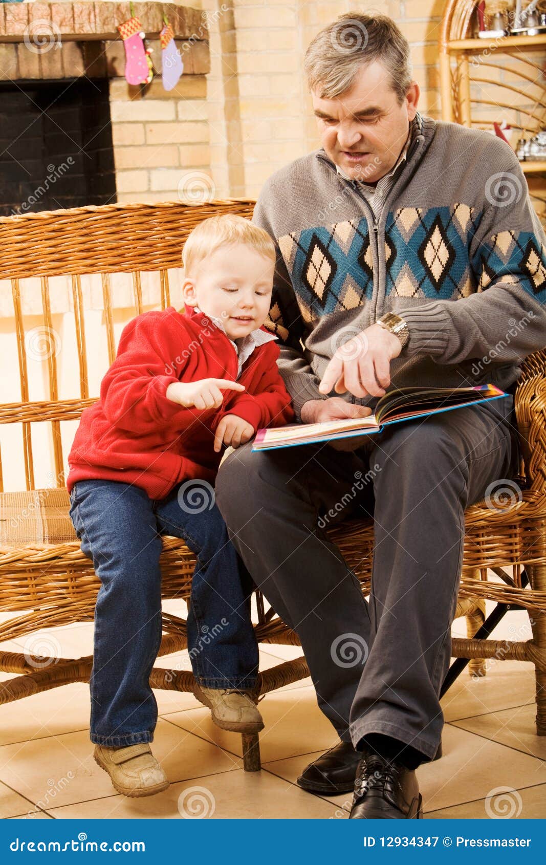 Interessant verhaal stock afbeelding. Image of ouder - 12934347