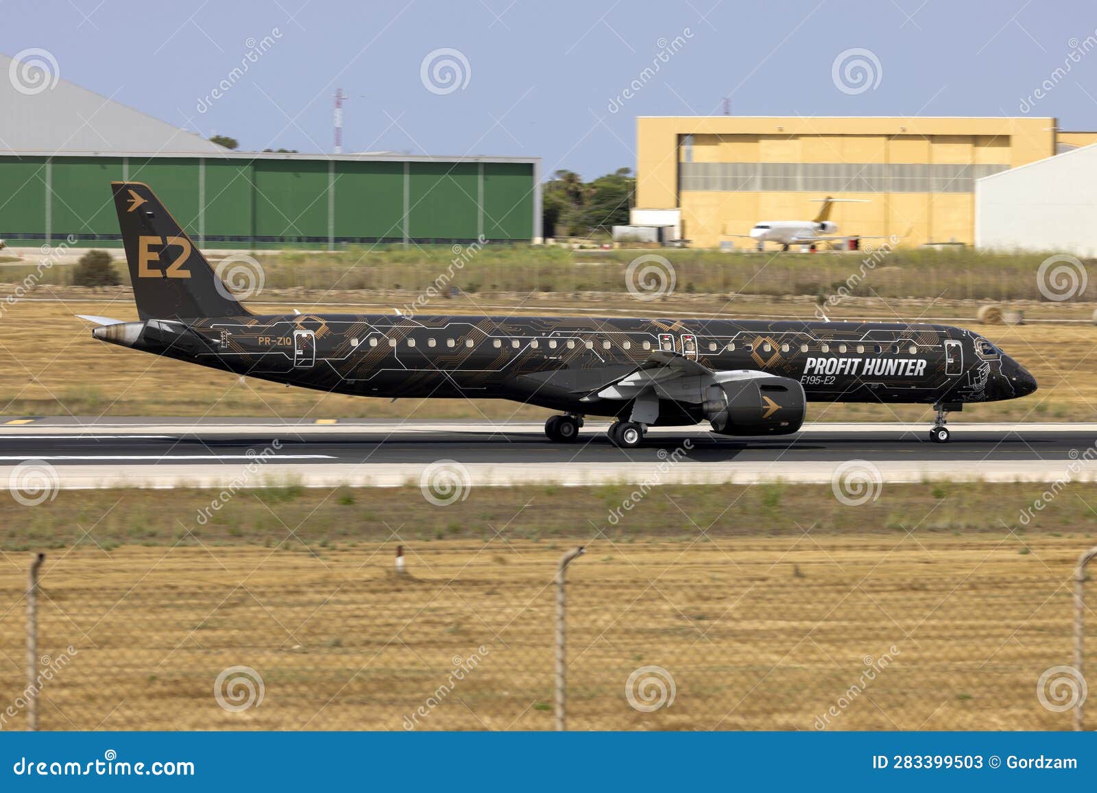 Interesting Color Scheme on Embraer Demonstrator Aircraft Editorial ...