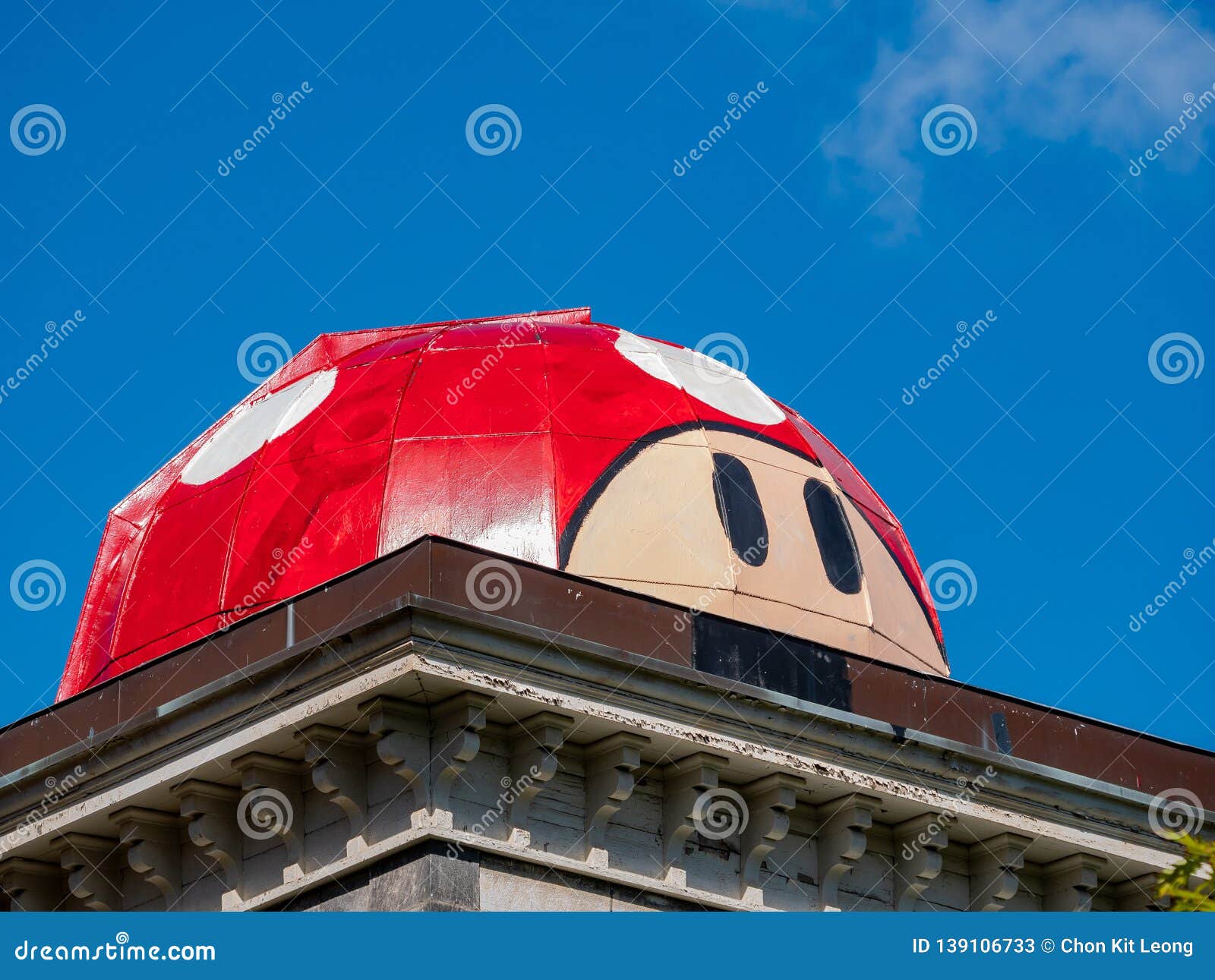 Interesting Red Mushroom Shape Roof Of The University Of Toronto ... Interesting Red Mushroom Shape Roof Of The University Of Toronto ...