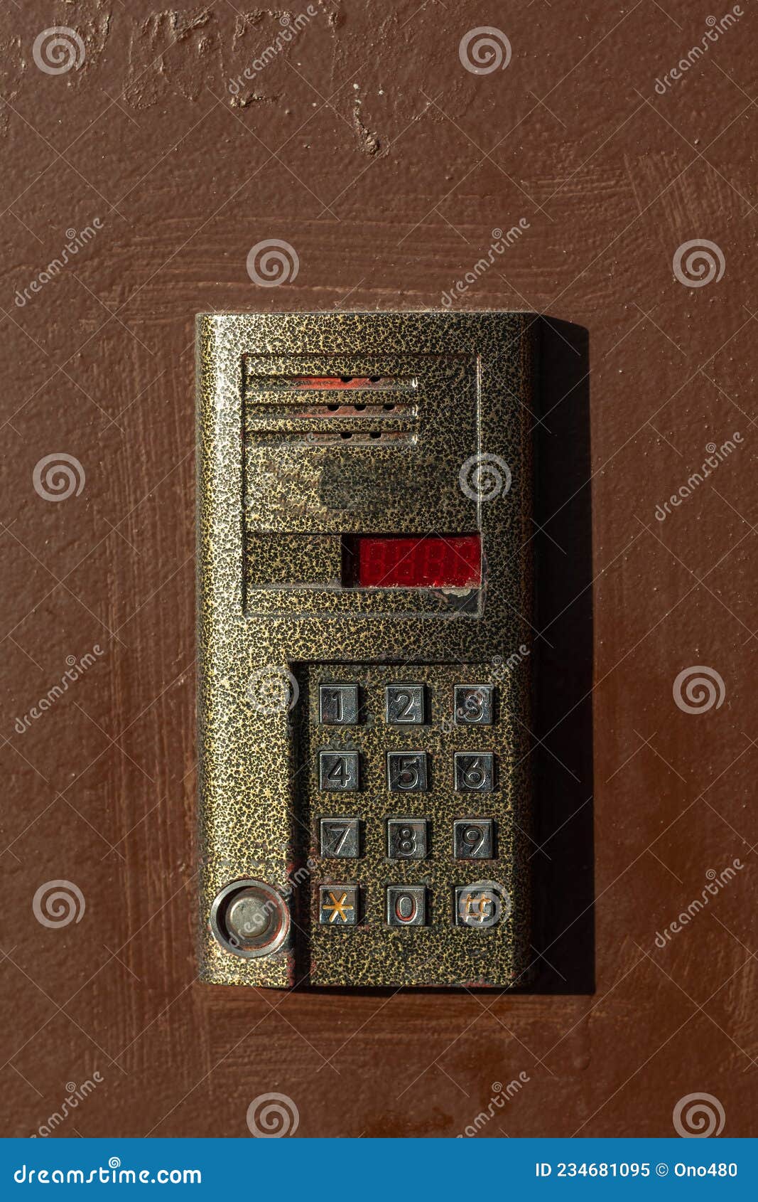 Interfono Antiguo En La Entrada De Un Edificio Residencial Imagen de ...