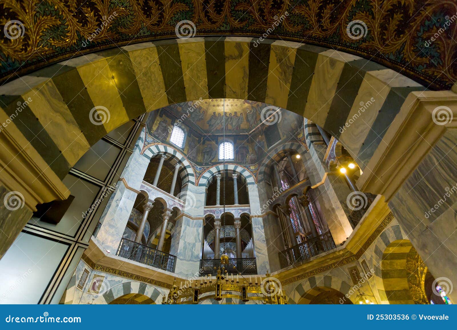 Interior of Aachen Cathedral Editorial Photo - Image of hall, kaiserdom ...