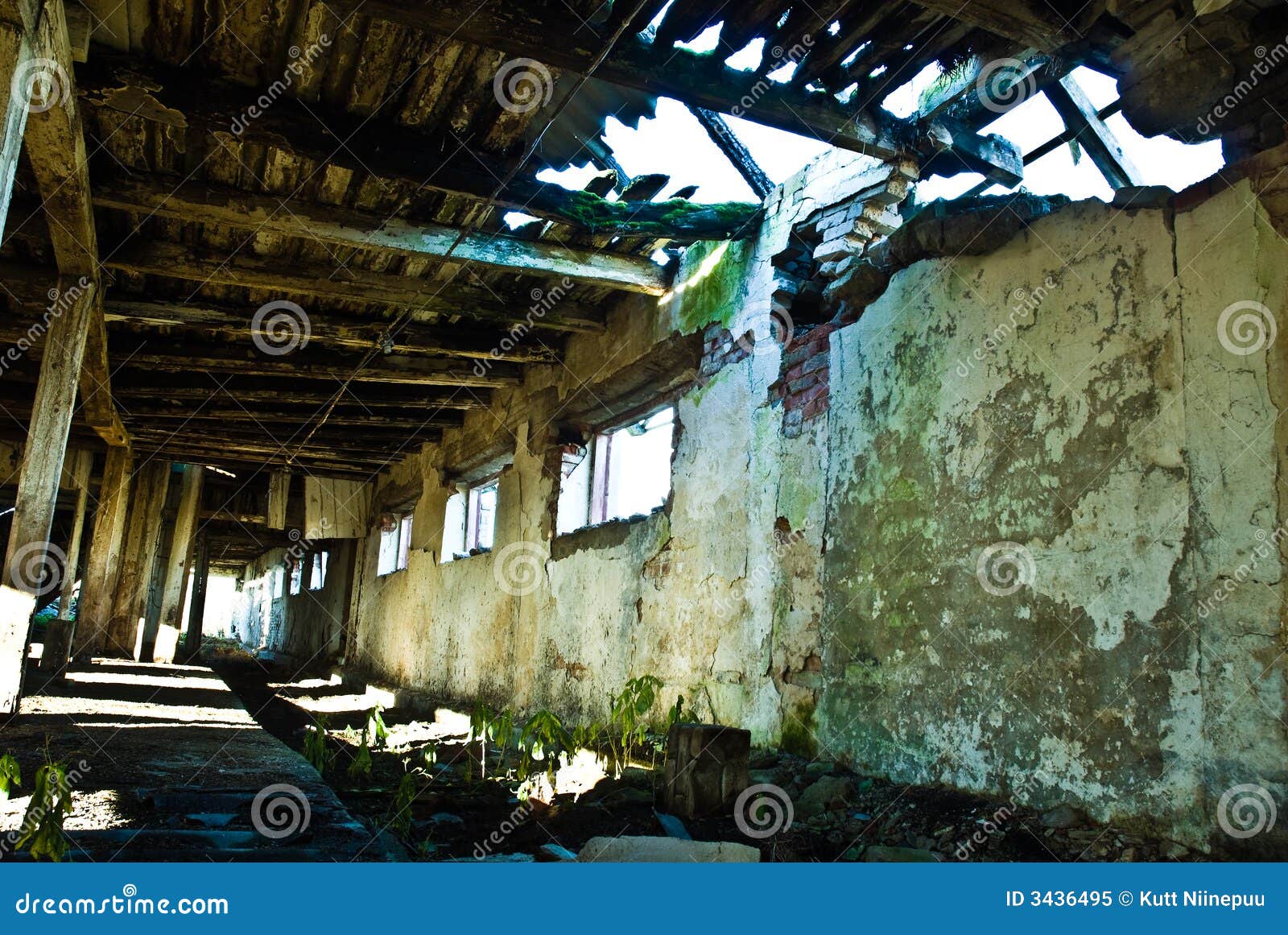 Interior of abandoned barn stock image. Image of grunge - 3436495