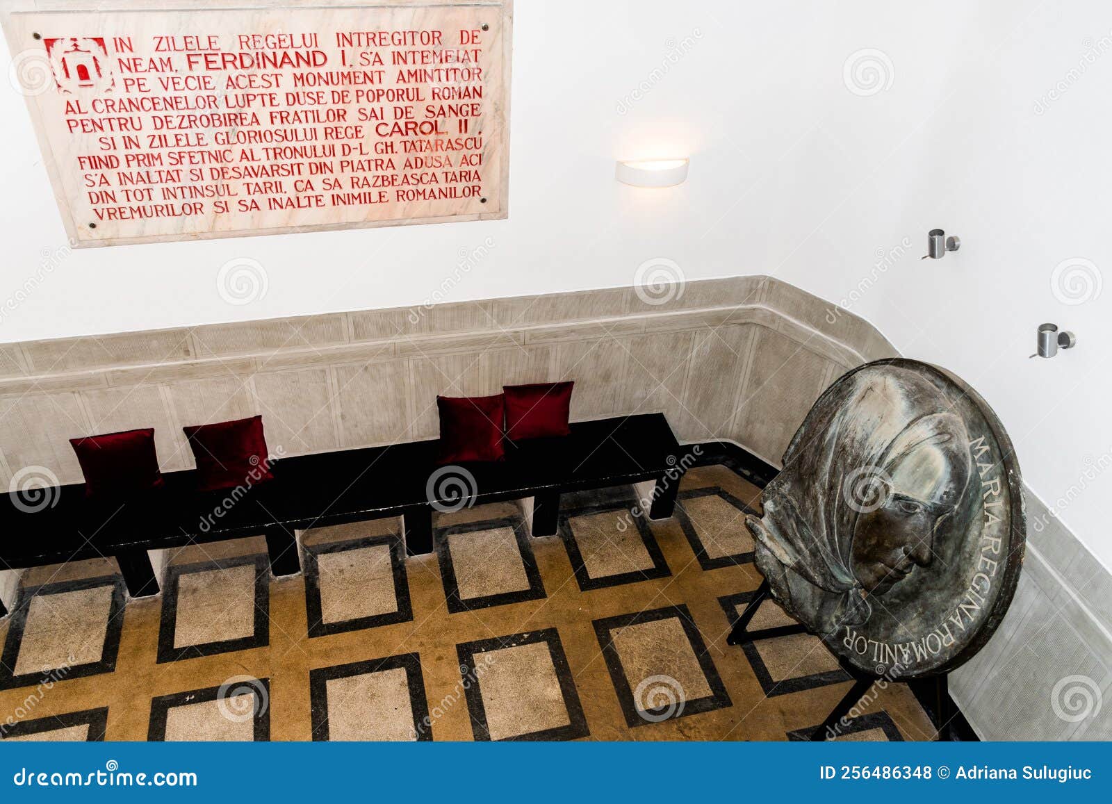 Interior of the Arch of Triumph Editorial Stock Photo - Image of inside ...
