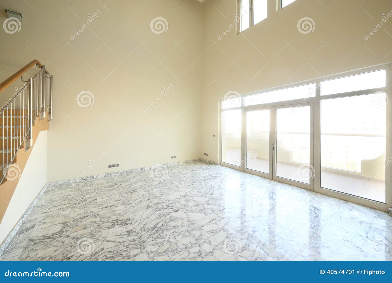 Interior of Bright Empty Room Stock Image - Image of detail, hall: 40574701