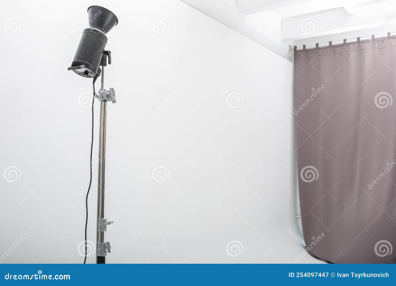 Interior of Bright Space of Photo Studio with Large White Cyclorama ...
