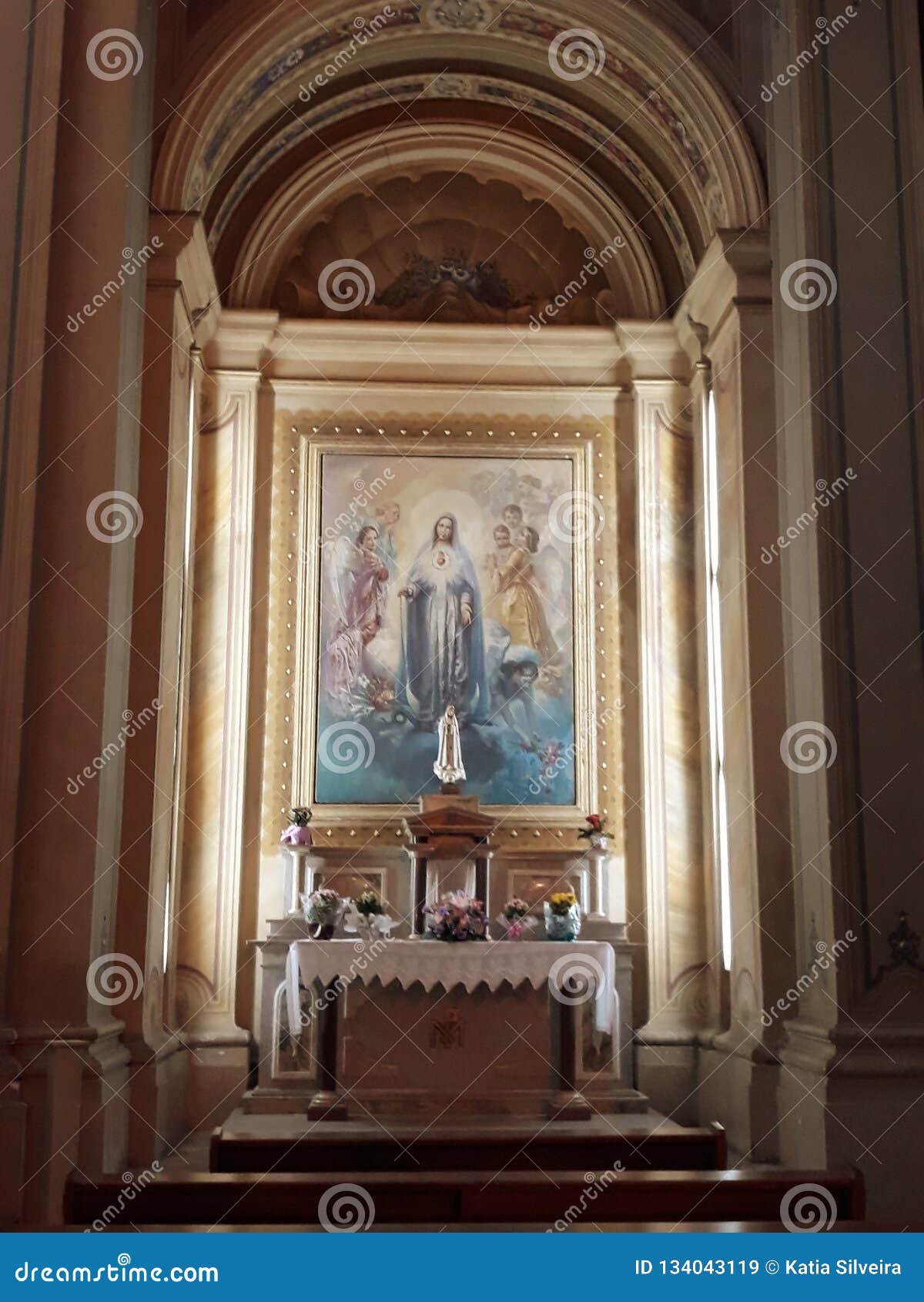 Divine architecture! editorial stock image. Image of interior - 134043119