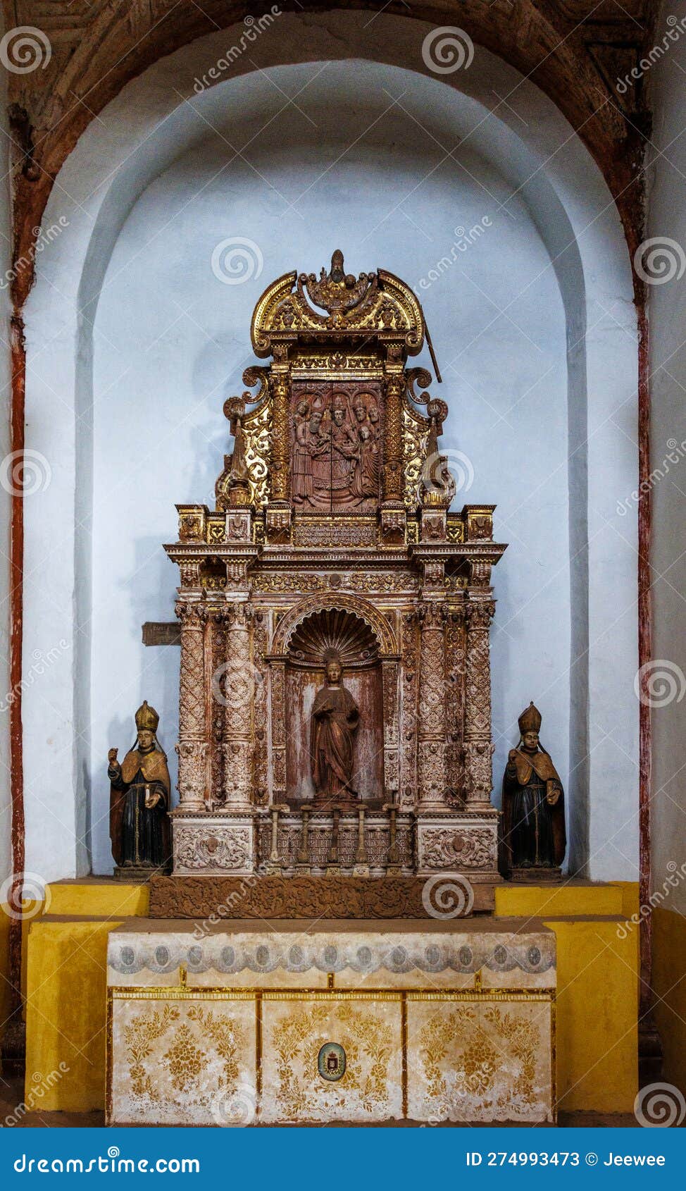 Interior of Catholic Church of St. Francis of Assisi in Goa Velha, Goa ...