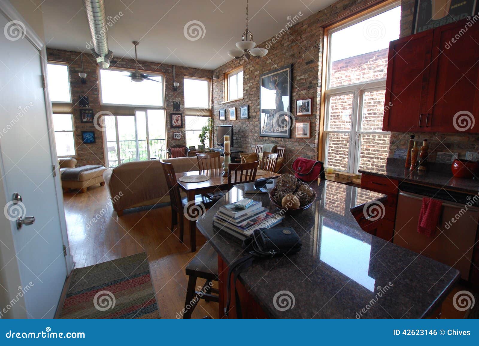 Interior of Chicago Loft Apartment Editorial Photo - Image of ...