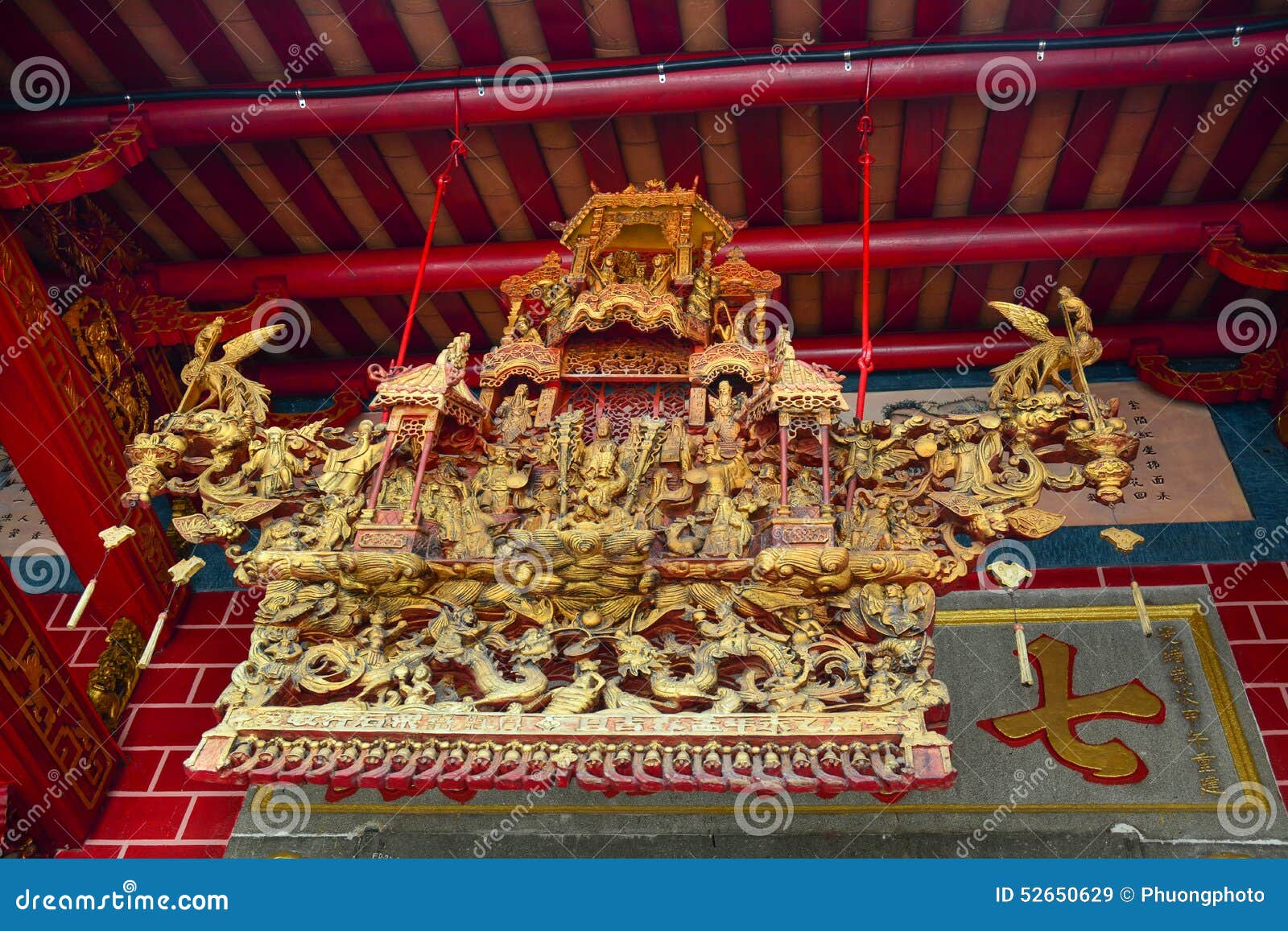 Interior of Chinese temple stock image. Image of religion - 52650629