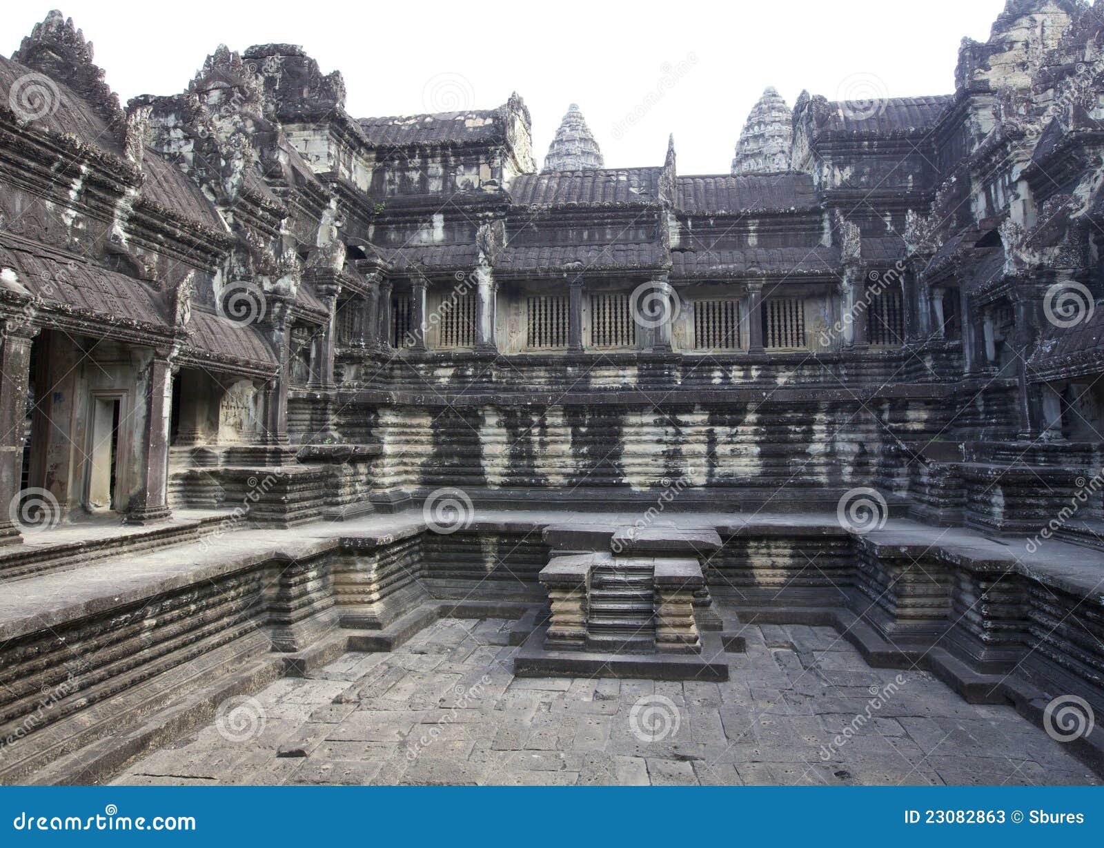 Interior Courtyard of Angkor Wat Temple Stock Image - Image of ...