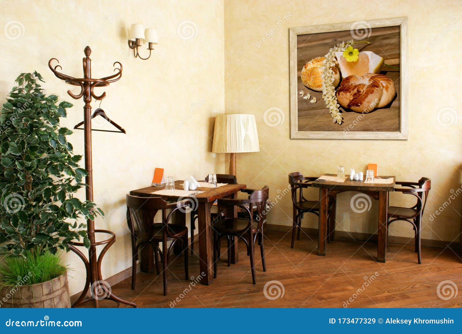 Interior of Cozy Italian Restaurant Stock Image - Image of cozy, table ...