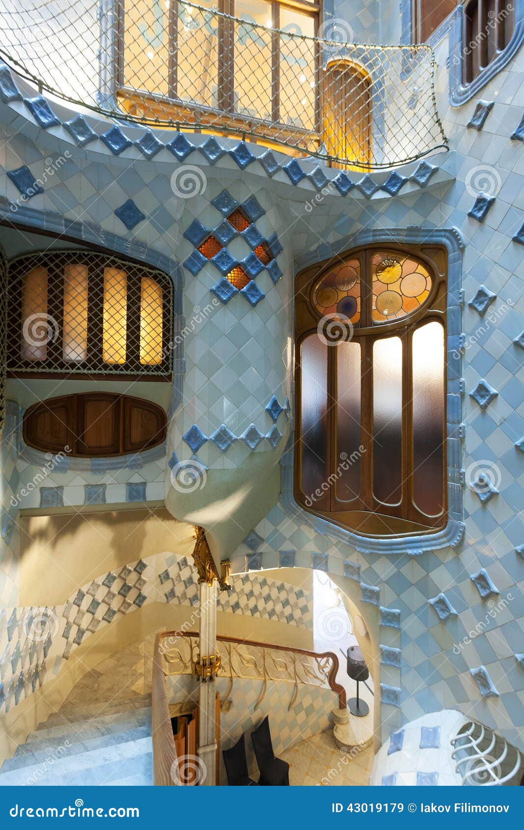 Interior da casa Batllo imagem de stock editorial. Imagem de catalunha ...
