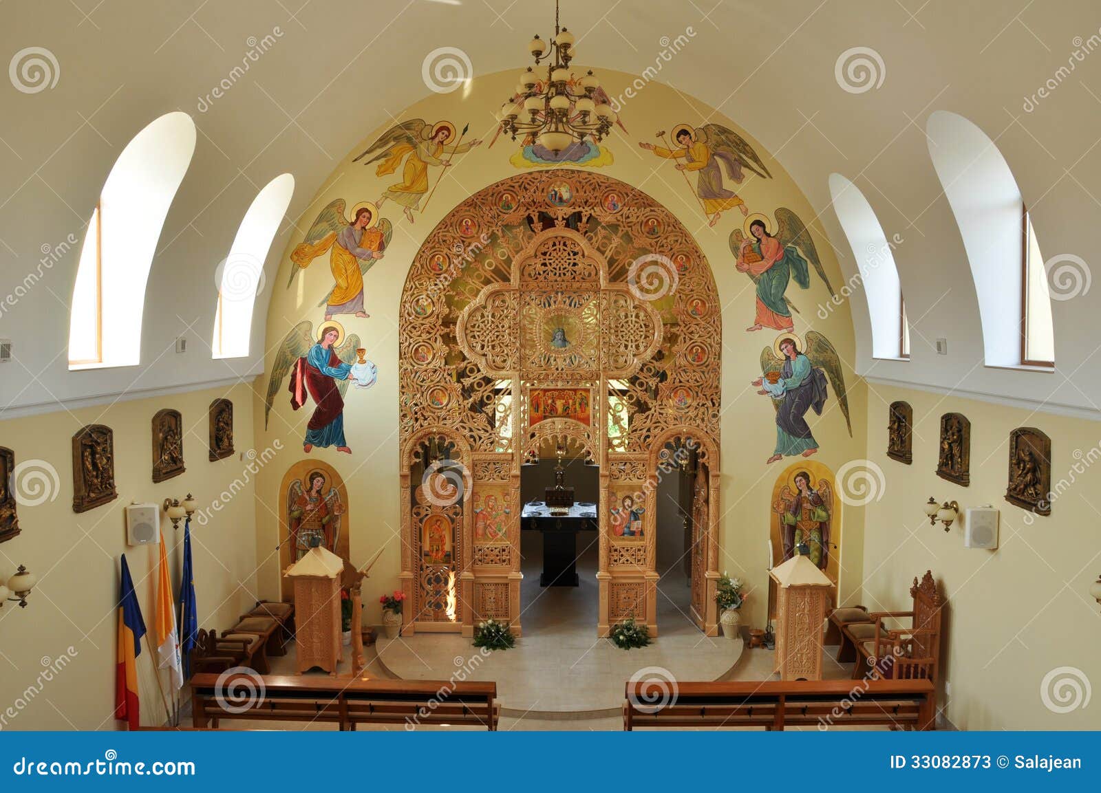 Interior De La Iglesia Ortodoxa. Rumania Imagen de archivo - Imagen de ...