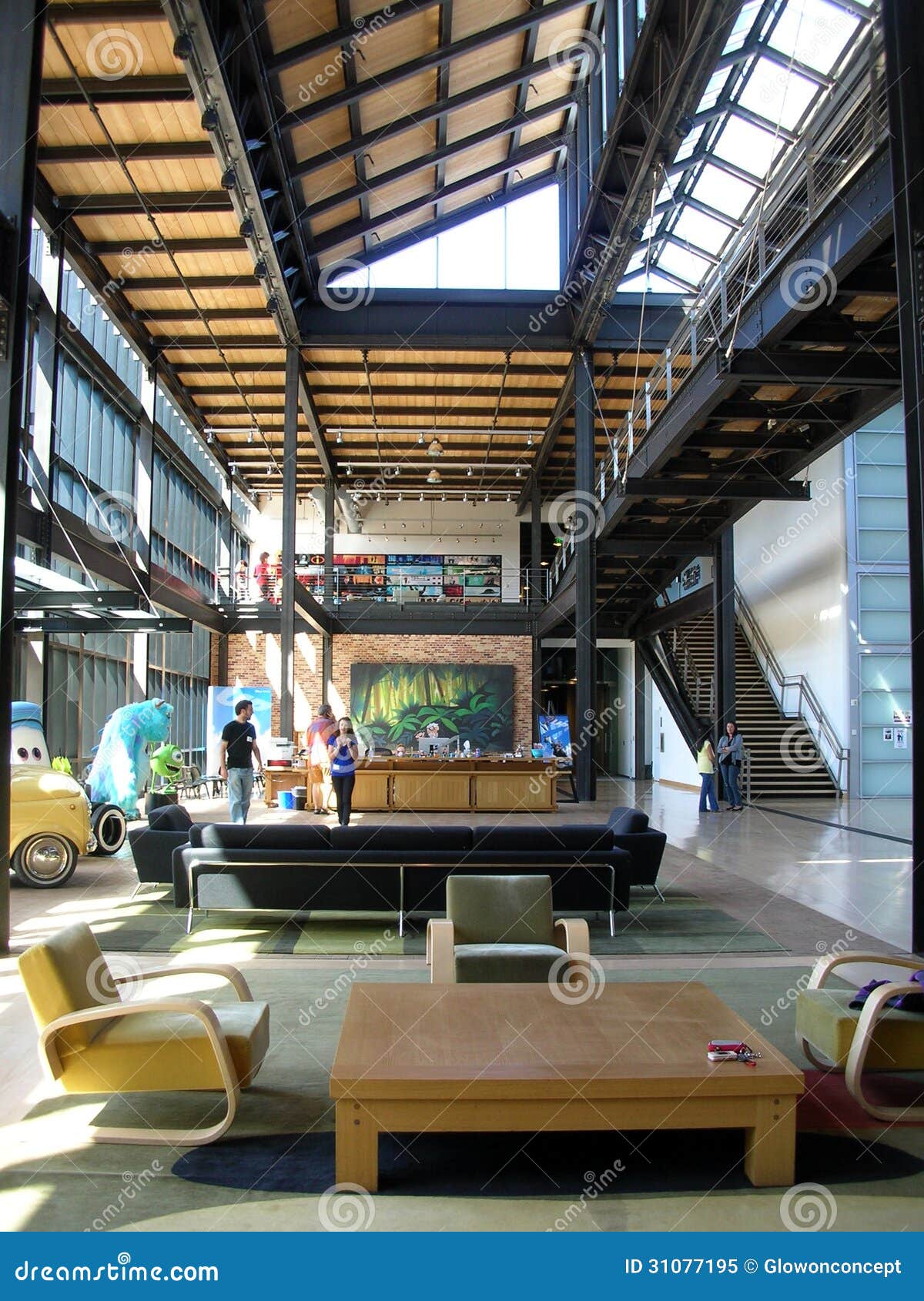 Interior De La Oficina De Pixar Imagen editorial - Imagen de escritorio ...