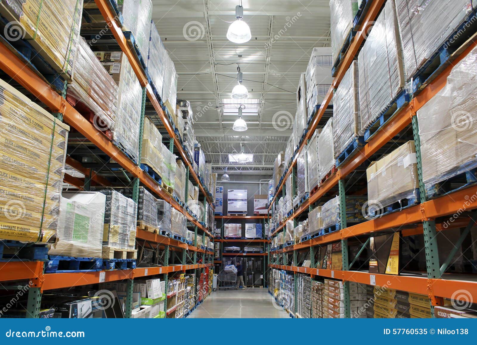 Interior De La Tienda De Costco Imagen editorial - Imagen de selecto ...