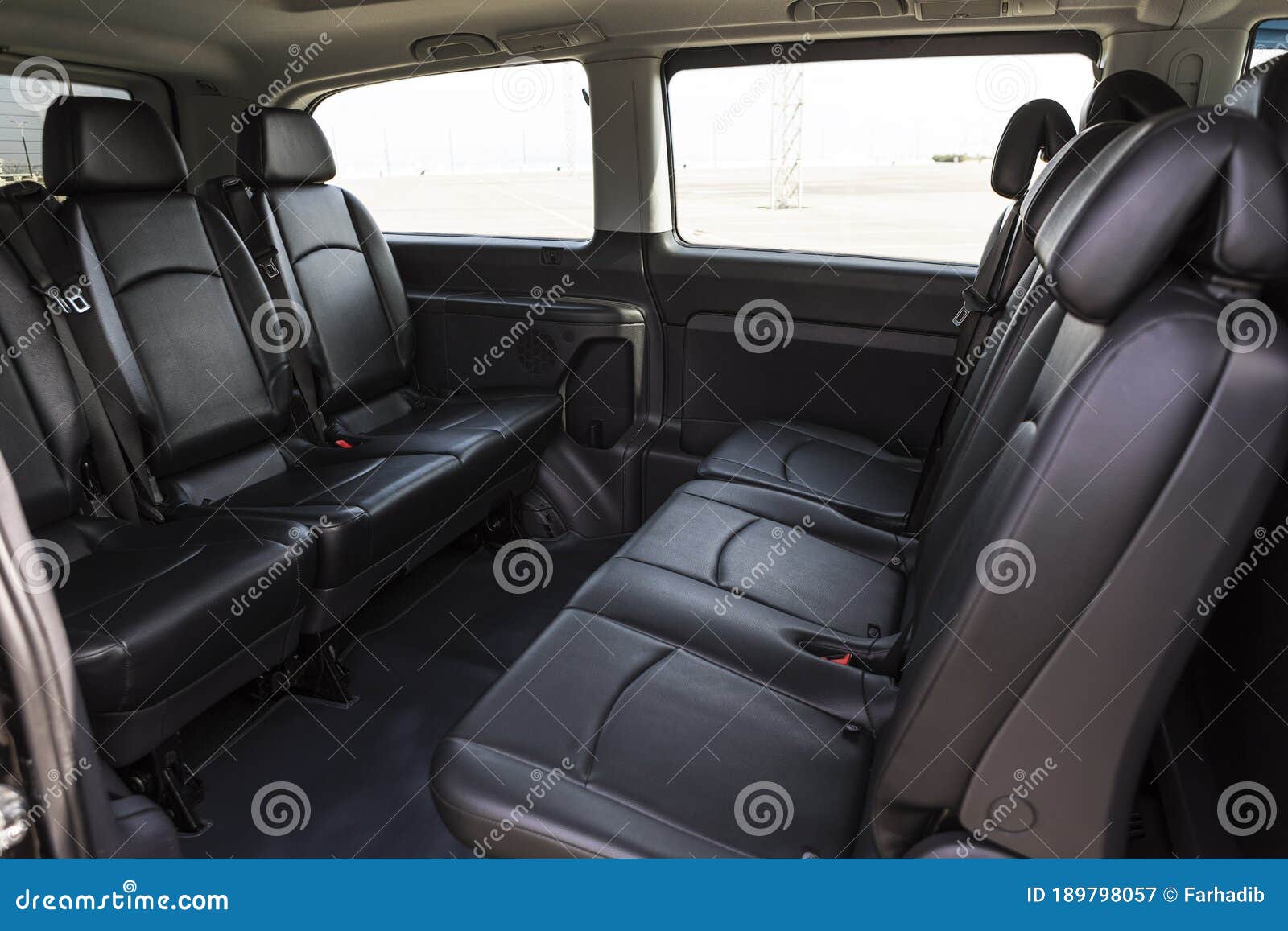 Interior De Mercedesbenz Vito Fotografía editorial - Imagen de khazar ...